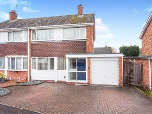 3 Bedrooms Semi detached house for sale in Albury Road, Studley B80
