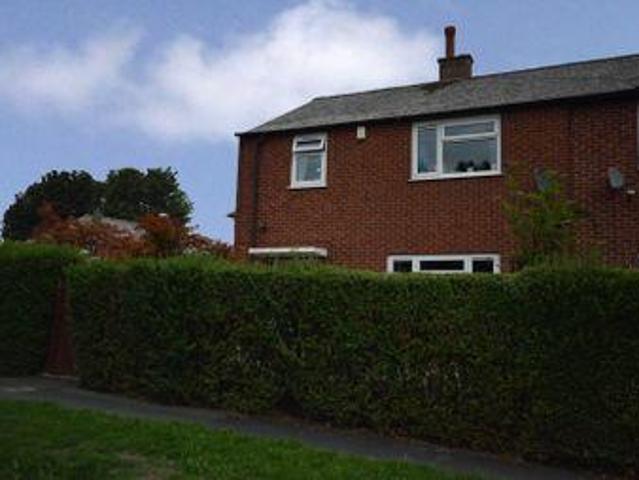 3 Bedrooms Semi detached house for sale in Alderton Bank, Leeds, West Yorkshire LS17