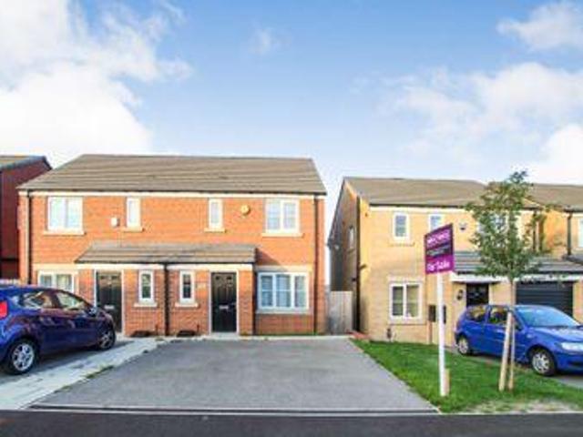 3 Bedrooms Semi detached house for sale in Alder Road, Leeds LS14