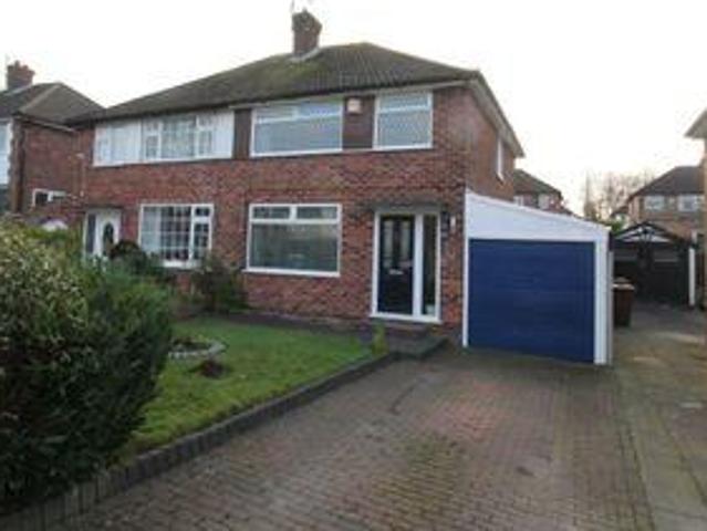3 Bedrooms Semi detached house for sale in Alderdale Road, Cheadle Hulme, Cheadle SK8