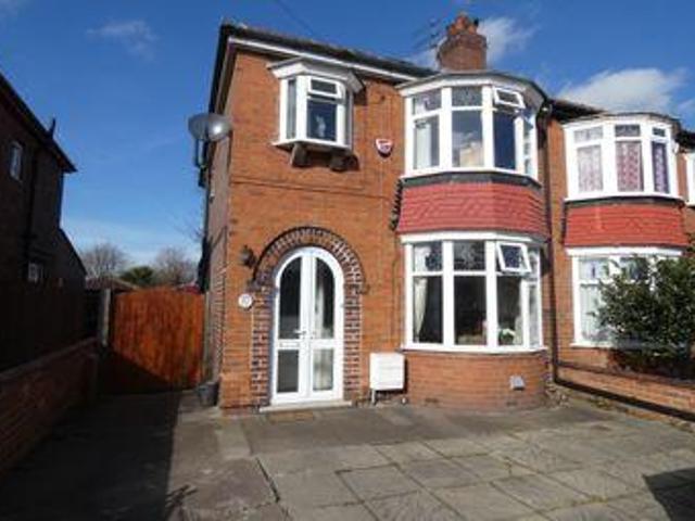 3 Bedrooms Semi detached house for sale in Alderson Drive, Doncaster DN2