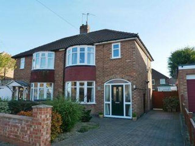 3 Bedrooms Semi detached house for sale in Almsford Drive, York YO26