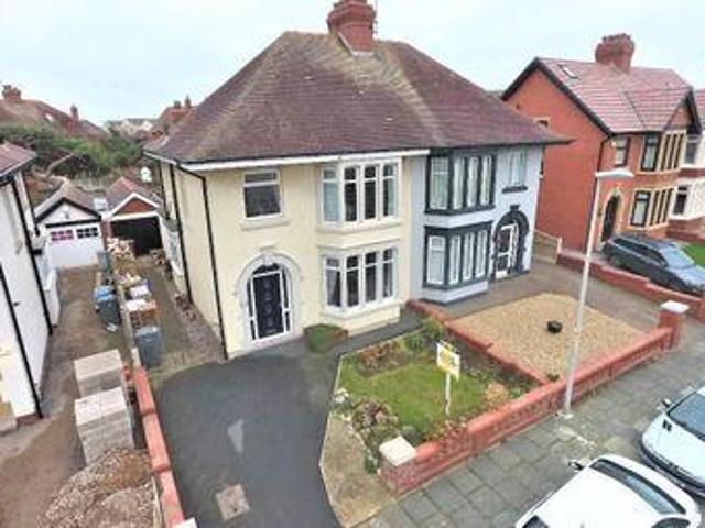 3 Bedrooms Semi detached house for sale in Alpic Drive, Cleveleys, Thornton Cleveleys, Lancashire FY5