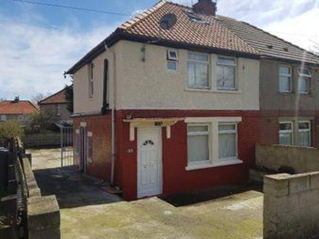 3 Bedrooms Semi detached house for sale in Arthur Avenue, Bradford, West Yorkshire BD8