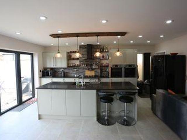 3 Bedrooms Semi detached house for sale in Ariel Lodge Road, Cheltenham GL52