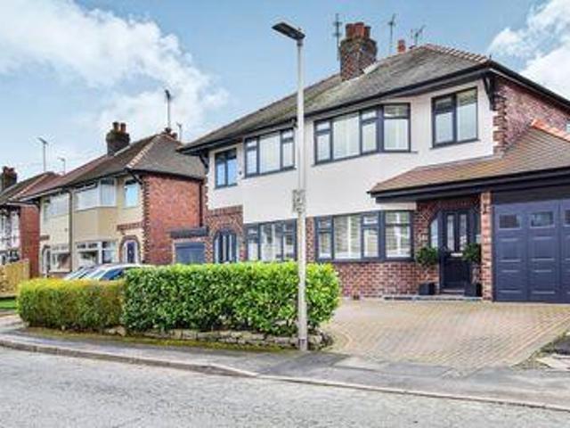 3 Bedrooms Semi detached house for sale in Arlington Drive, Macclesfield SK11