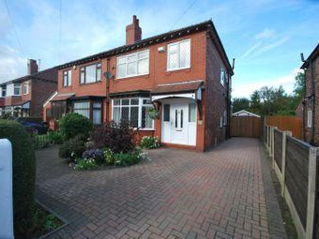 3 Bedrooms Semi detached house for sale in Arlington Drive, Woodsmoor SK2