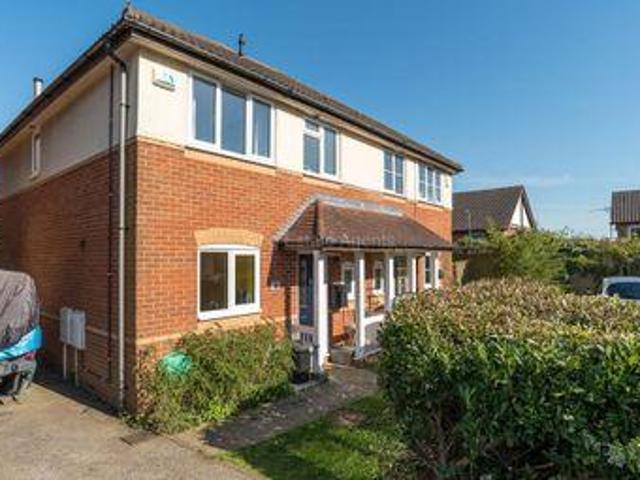 3 Bedrooms Semi detached house for sale in Ascot Place, Bletchley, Milton Keynes, Buckinghamshire MK3