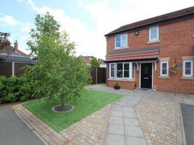 3 Bedrooms Semi detached house for sale in Ashford Close, Liverpool L21