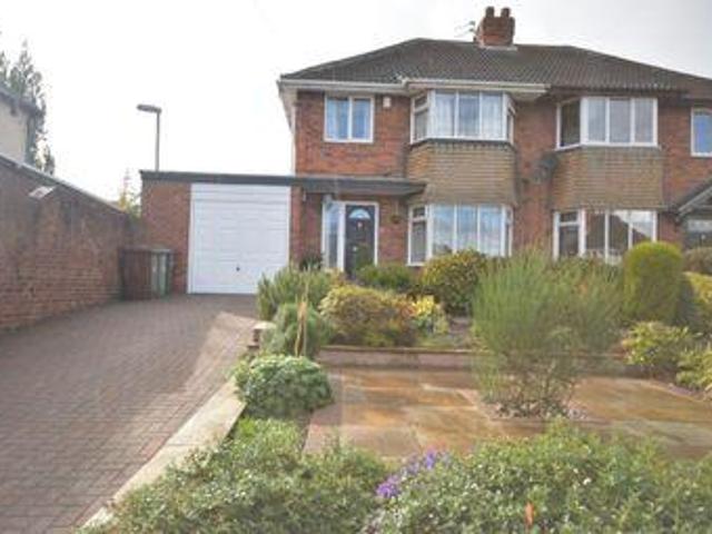 3 Bedrooms Semi detached house for sale in Ashleigh Avenue, Wakefield WF2