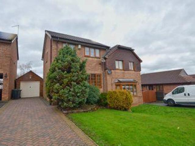 3 Bedrooms Semi detached house for sale in Ashwell Close, Shafton, Barnsley S72