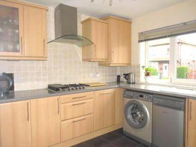 3 Bedrooms Semi detached house for sale in Austhorpe Drive, Leeds LS15