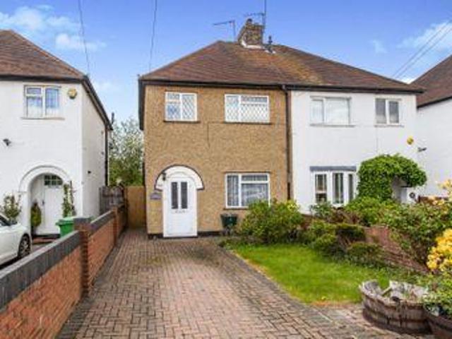 3 Bedrooms Semi detached house for sale in Bower Way, Slough SL1