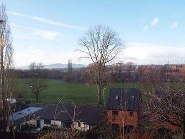 3 Bedrooms Semi detached house for sale in Bath Road, Worcester, Worcestershire WR5