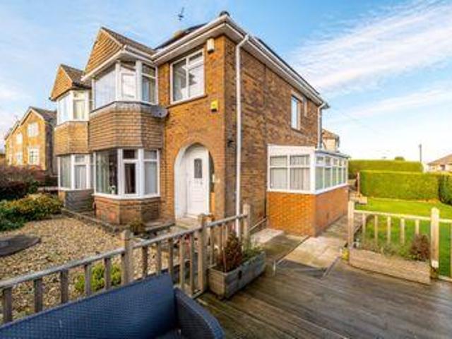 3 Bedrooms Semi detached house for sale in Back Lane, Queensbury, Bradford BD13