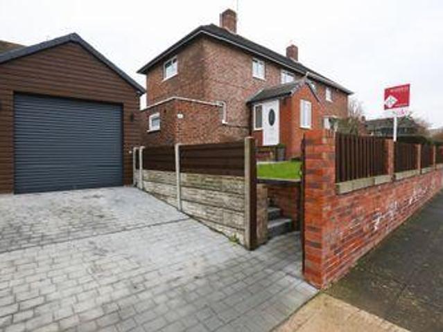 3 Bedrooms Semi detached house for sale in Ballifield Rise, Sheffield S13