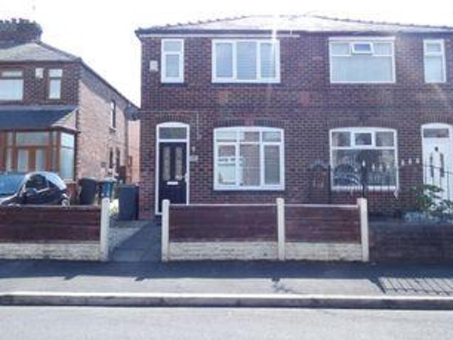 3 Bedrooms Semi detached house for sale in Bardsley Avenue, Failsworth, Manchester M35