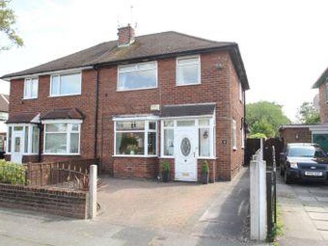 3 Bedrooms Semi detached house for sale in Barkway Road, Stretford, Manchester M32