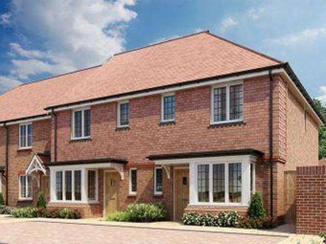 3 Bedrooms Semi detached house for sale in Barleycroft, Church Street, Rudgwick RH12