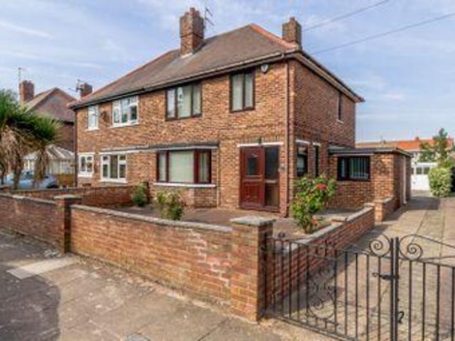 3 Bedrooms Semi detached house for sale in Barnby Dun Road, Doncaster DN2