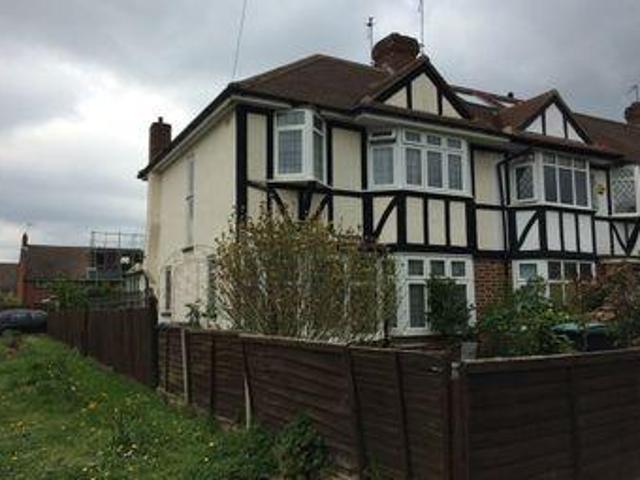 3 Bedrooms Semi detached house for sale in Barnfield Avenue, Kingston Upon Thames KT2
