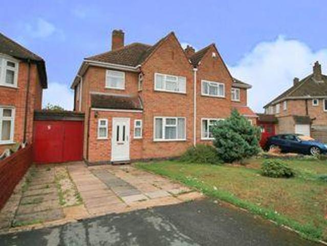 3 Bedrooms Semi detached house for sale in Barngate Close, Birstall, Leicester LE4