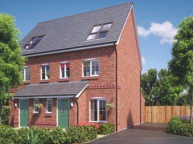 3 Bedrooms Semi detached house for sale in Barton Lane, Eccles M30