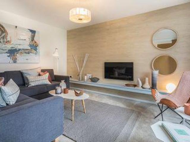 3 Bedrooms Semi detached house for sale in Barton Lane, Eccles M30