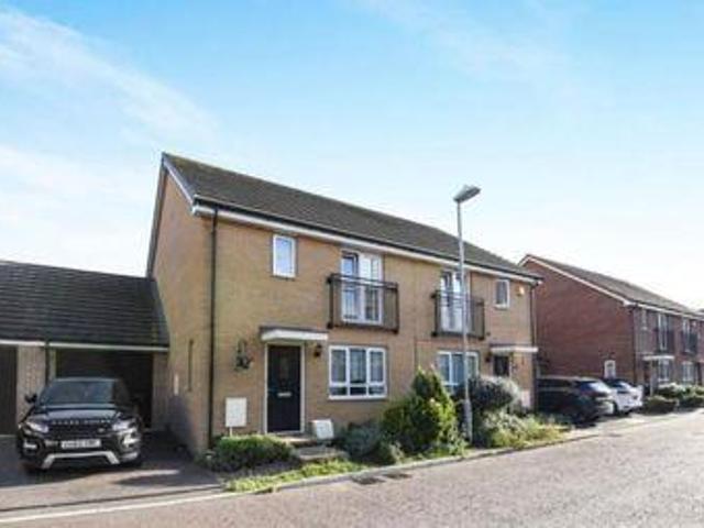 3 Bedrooms Semi detached house for sale in Basildon, Essex SS14