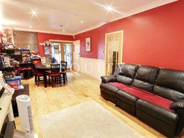 3 Bedrooms Semi detached house for sale in Beaconsfield Road, Enfield EN3