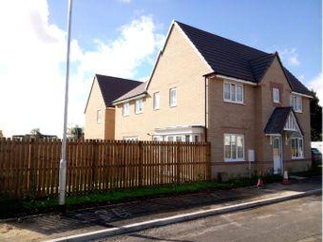 3 Bedrooms Semi detached house for sale in Beckwith Grove, Rotherham S66