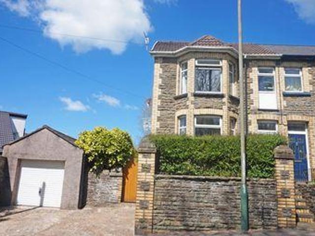 3 Bedrooms Semi detached house for sale in Bedwlwyn Road, Ystrad Mynach, Hengoed CF82