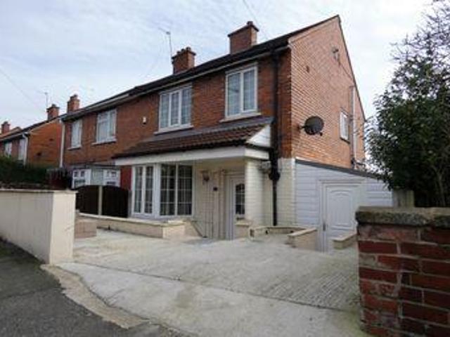 3 Bedrooms Semi detached house for sale in Beech Crescent, Mexborough S64