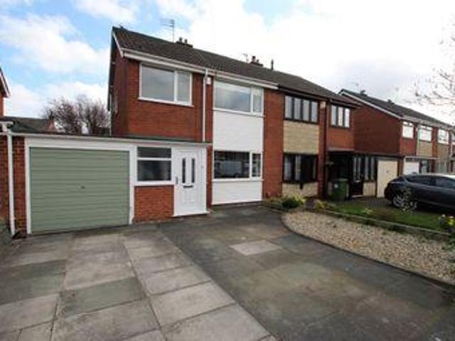 3 Bedrooms Semi detached house for sale in Beech Gardens, Rainford, Merseyside WA11