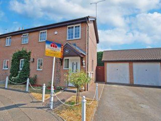 3 Bedrooms Semi detached house for sale in Beeleigh Link, Chelmer Village, Chelmsford CM2