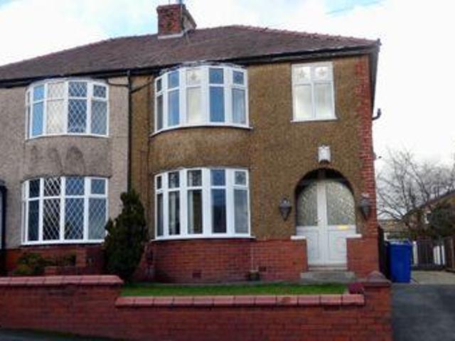 3 Bedrooms Semi detached house for sale in Belmont Road, Great Harwood, Blackburn BB6