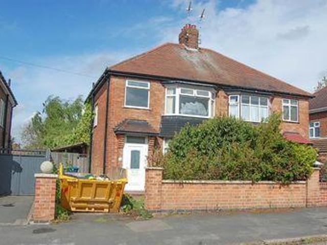 3 Bedrooms Semi detached house for sale in Bentinck Avenue, Tollerton, Nottingham NG12