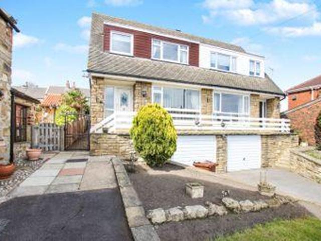 3 Bedrooms Semi detached house for sale in Berry Lane, Great Preston LS26