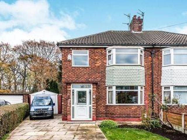 3 Bedrooms Semi detached house for sale in Biddall Drive, Manchester M23