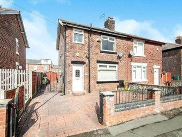 3 Bedrooms Semi detached house for sale in Birch Grove, Denton, Manchester M34