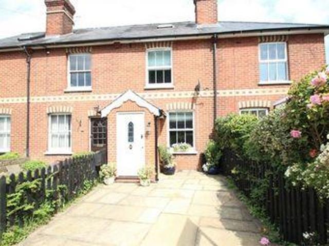 3 Bedrooms Semi detached house for sale in Birtley Road, Bramley, Guildford, Surrey GU5
