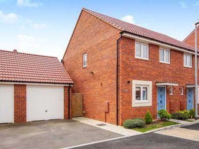 3 Bedrooms Semi detached house for sale in Bluebell Way, Lyde Green, Bristol BS16