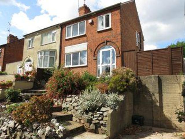 3 Bedrooms Semi detached house for sale in Blackbird Road, Leicester LE4