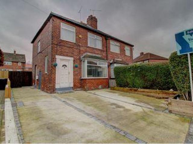 3 Bedrooms Semi detached house for sale in Blakeney Road, Leeds LS10
