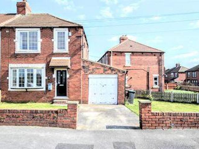 3 Bedrooms Semi detached house for sale in Bleakley Avenue, Notton, Wakefield WF4