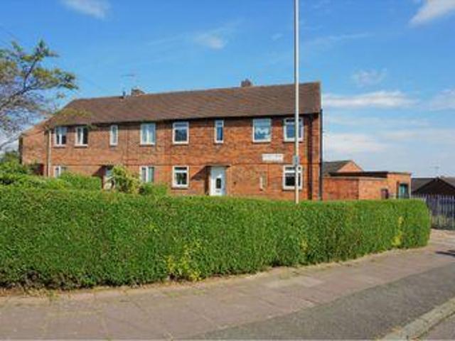 3 Bedrooms Semi detached house for sale in Blissett Road, Leicester LE3