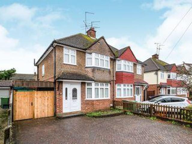 3 Bedrooms Semi detached house for sale in Bramblys Drive, Basingstoke RG21