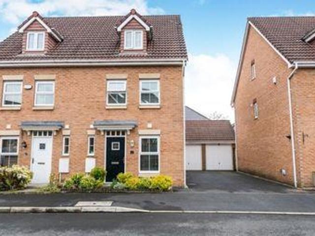 3 Bedrooms Semi detached house for sale in Brandforth Gardens, Westhoughton, Bolton, Greater Manchester BL5