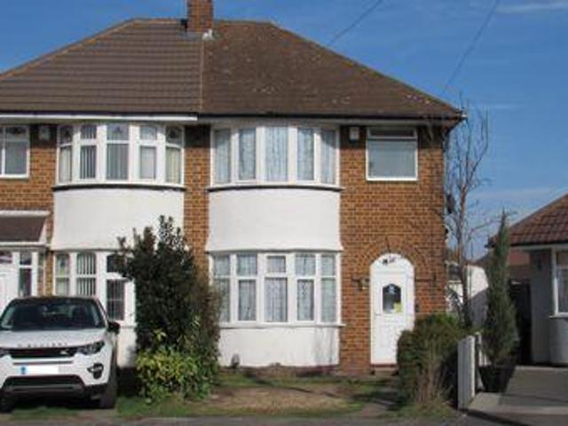 3 Bedrooms Semi detached house for sale in Brean Avenue, Sheldon, Birmingham B26