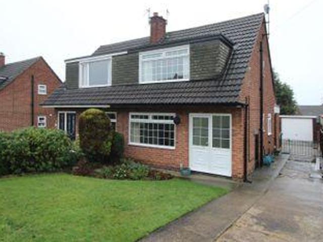 3 Bedrooms Semi detached house for sale in Briar Wood, Shipley BD18